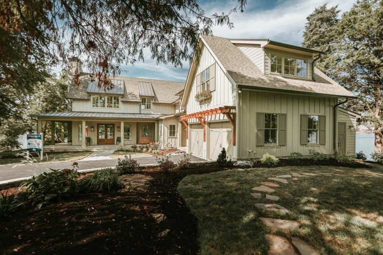 Plan 865000SHW L-Shaped Modern Farmhouse Plan by Architectural Designs ...